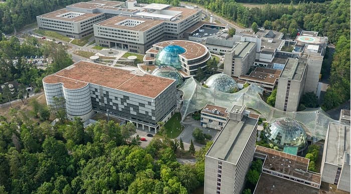 RHON-KLINIKUM Campus Bad Neustadt becomes Center of Reference for ... RHON-KLINIKUM Campus Bad Neustadt becomes Center of Reference for ...